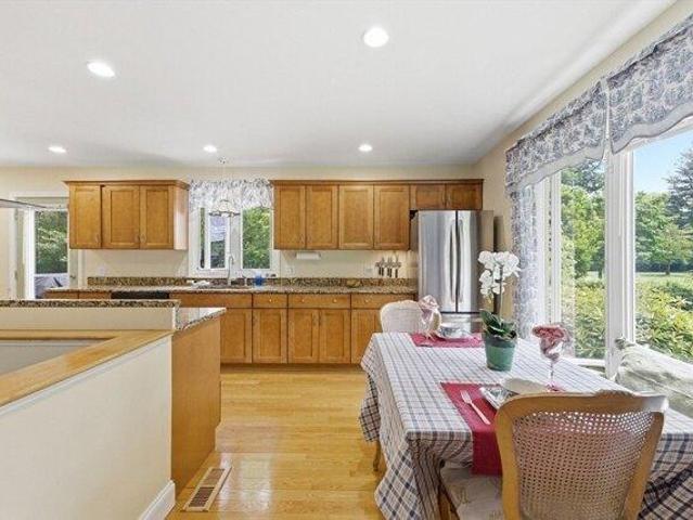 house with 2 bedroom, Springfield MA ES103499531