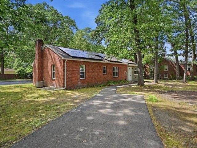 house with 2 bedroom, Springfield MA ES103774536