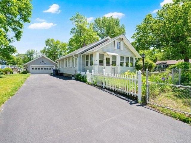 house with 2 bedroom, Springfield MA ES103807918
