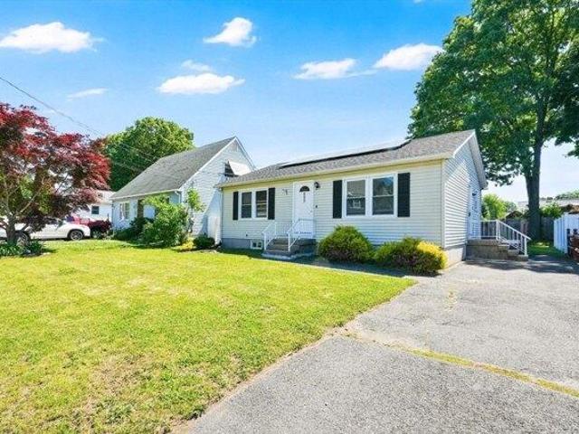 house with 2 bedroom, Springfield MA ES104115410