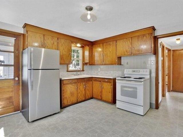 house with 2 bedroom, Springfield MA ES104300149