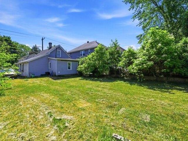 house with 2 bedroom, Springfield MA ES104407749