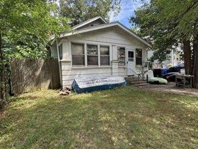 house with 2 bedroom, Springfield MA ES104922091