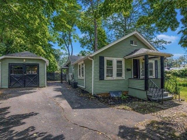 house with 2 bedroom, Springfield MA ES105079970