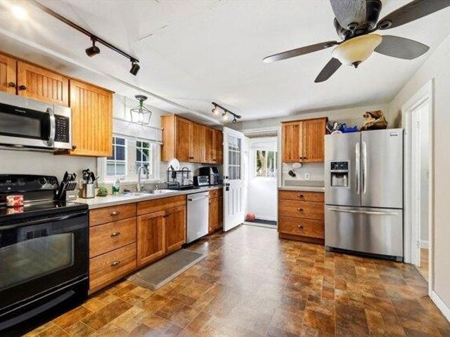 house with 2 bedroom, Springfield MA ES105141813