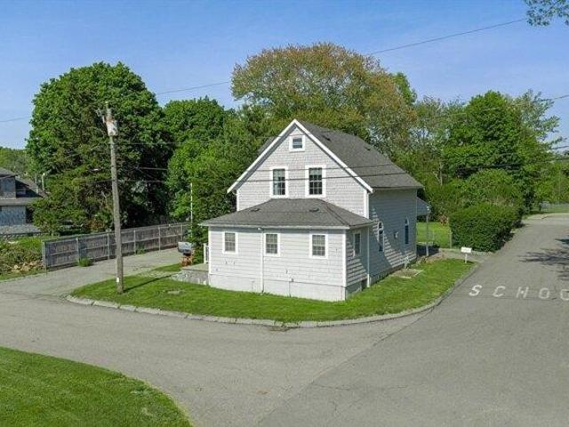 house with 2 bedroom, Swansea MA ES103438233