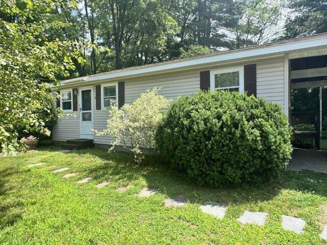house with 2 bedroom, Swanzey NH ES104715792