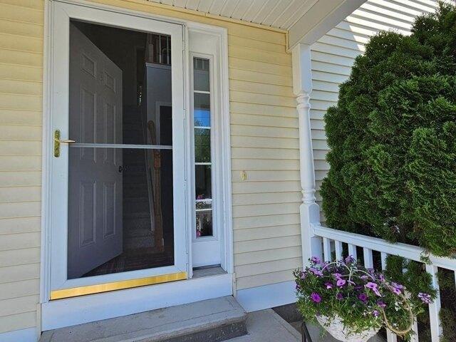 house with 2 bedroom, Swanzey NH ES105106087