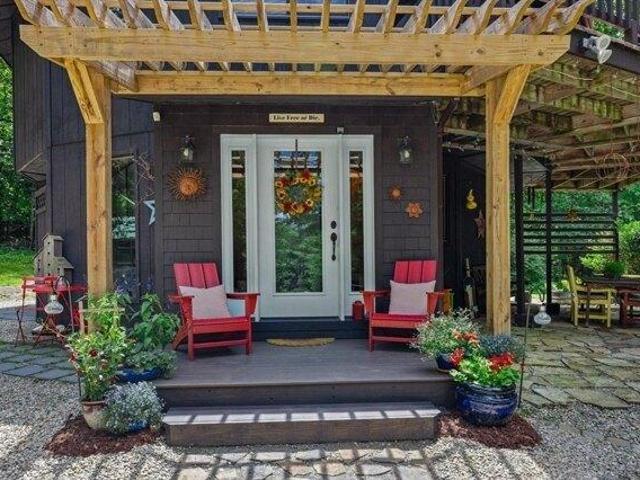 house with 2 bedroom, Swanzey NH ES103223995