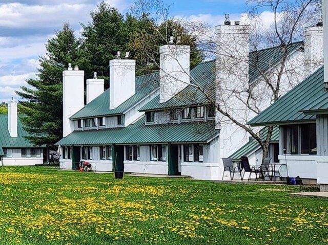house with 2 bedroom, Stowe VT DS101423327