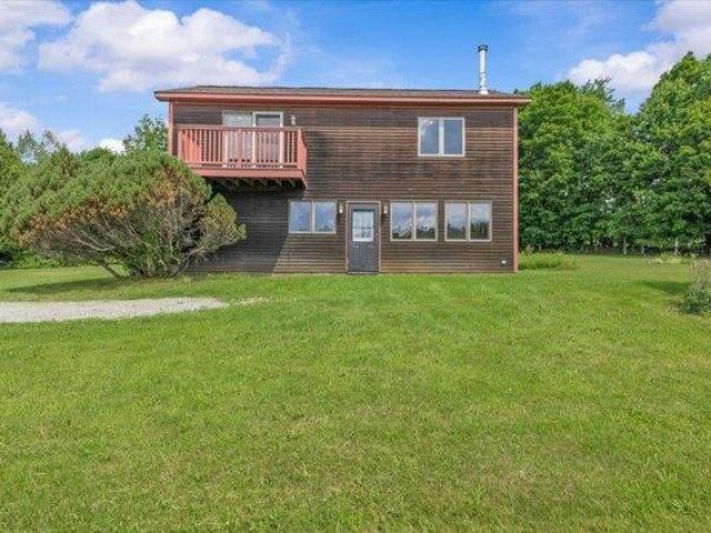 house with 2 bedroom, Stowe VT DS104075544