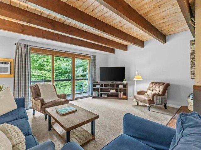 house with 2 bedroom, Stowe VT ES104351791
