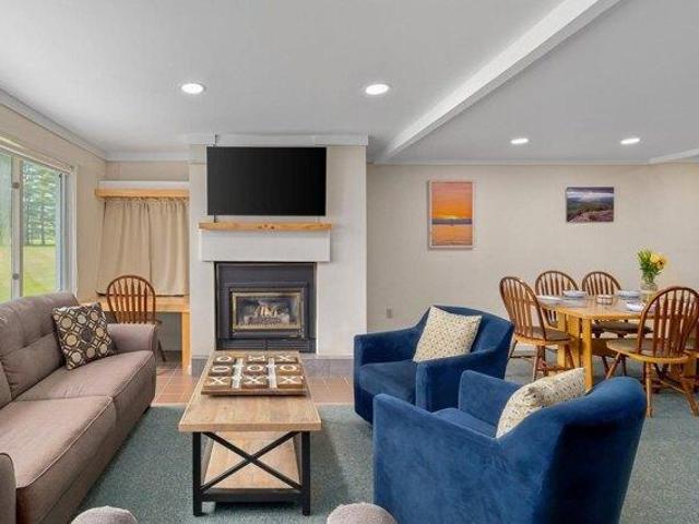 house with 2 bedroom, Stowe VT ES104329058