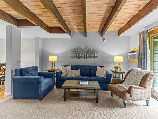 house with 2 bedroom, Stowe VT ES105175984