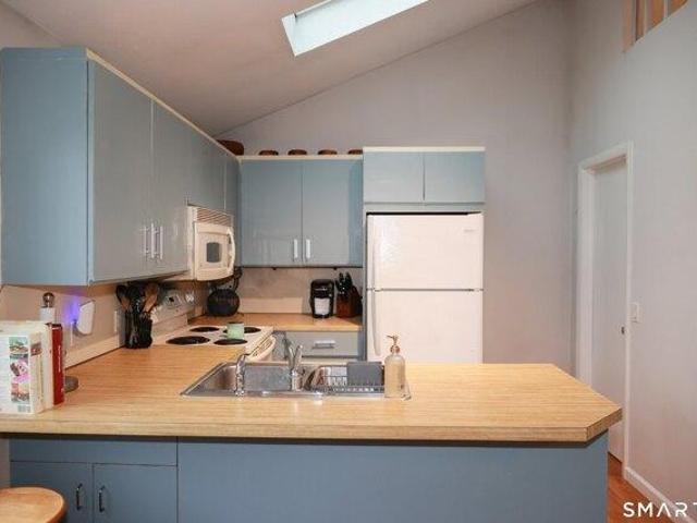 house with 2 bedroom, Stonington CT ES104116155