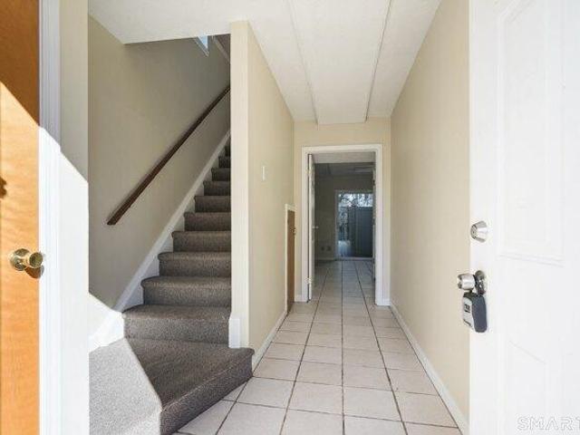 house with 2 bedroom, Stamford CT DLS101899560
