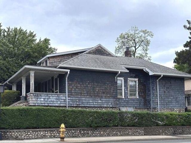house with 2 bedroom, Stamford CT DLS102728760