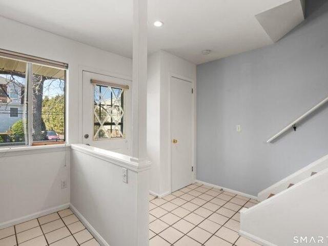 house with 2 bedroom, Stamford CT DLS102062704