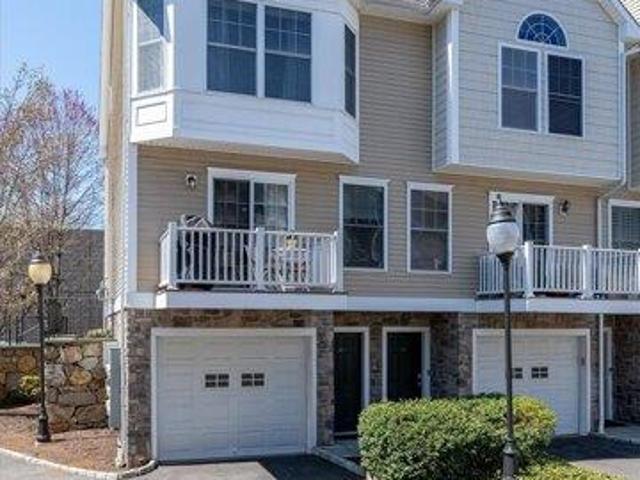 house with 2 bedroom, Stamford CT DS101896423