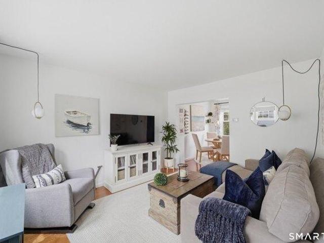 house with 2 bedroom, Stamford CT DS102279525