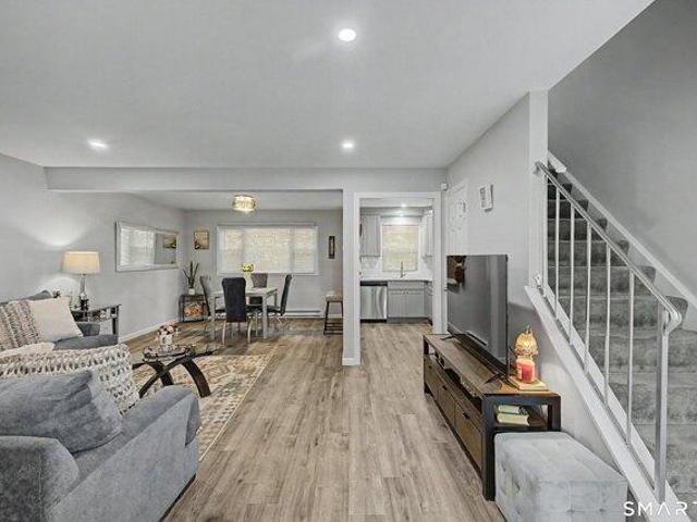house with 2 bedroom, Stamford CT ES103161190