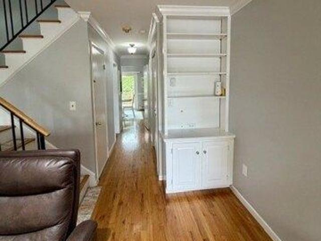 house with 2 bedroom, Stamford CT ES104329177
