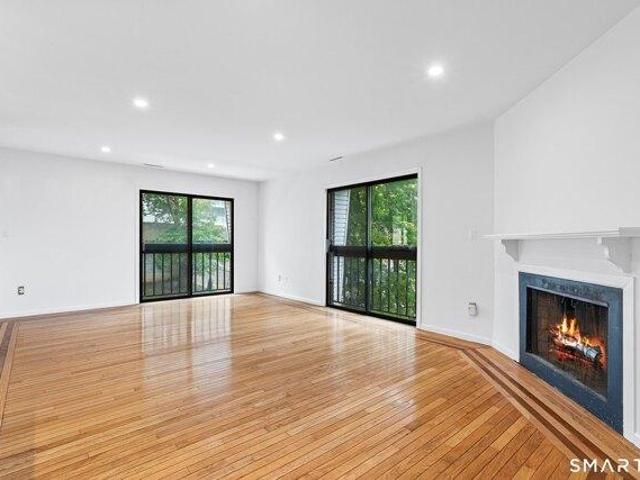 house with 2 bedroom, Stamford CT ES104442298