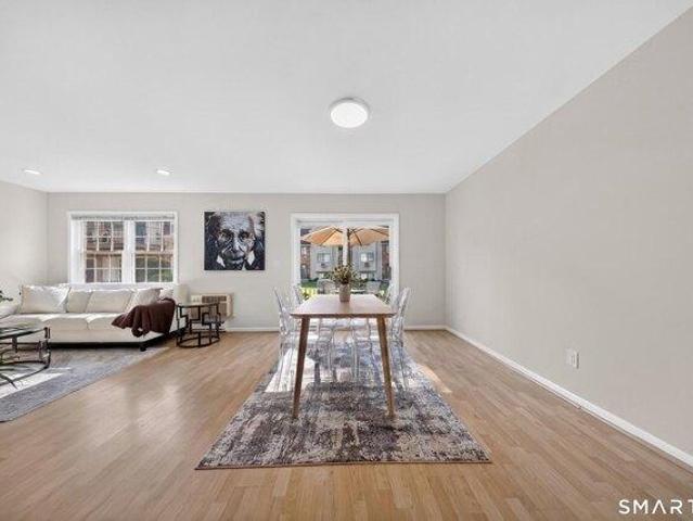 house with 2 bedroom, Stamford CT ES104570820
