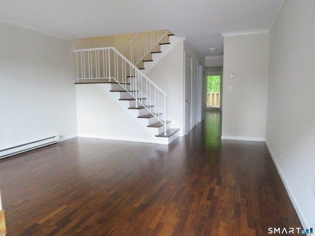 house with 2 bedroom, Stamford CT ES104834579