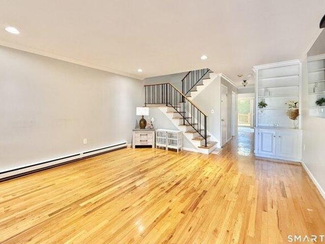 house with 2 bedroom, Stamford CT ES105159958