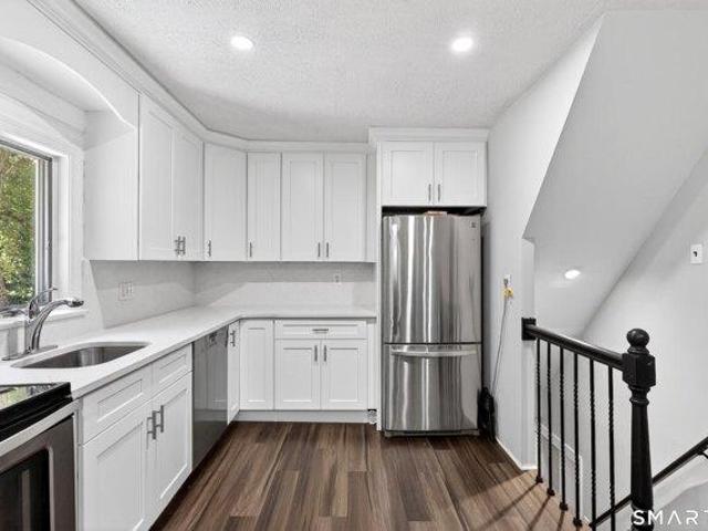 house with 2 bedroom, Stamford CT ES105176352