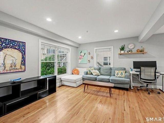 house with 2 bedroom, Stamford CT ES105192649