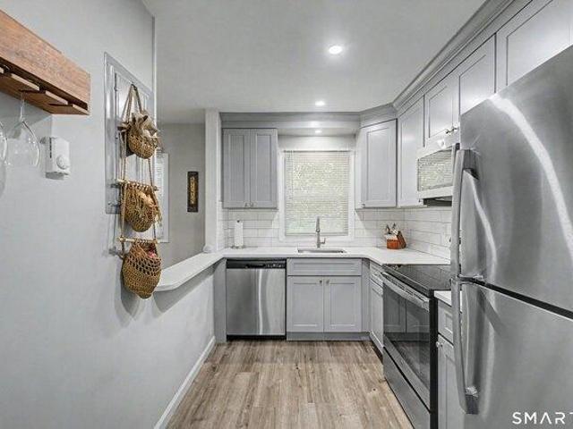 house with 2 bedroom, Stamford CT ES105127737