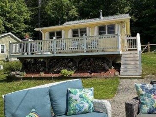 house with 2 bedroom, Strafford NH DLS101934221