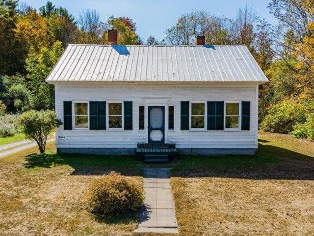 house with 2 bedroom, Strafford VT DLS102445518