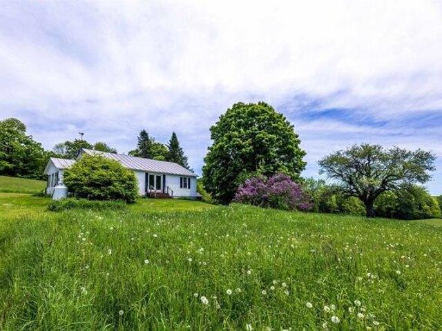 house with 2 bedroom, Strafford VT DS103437151