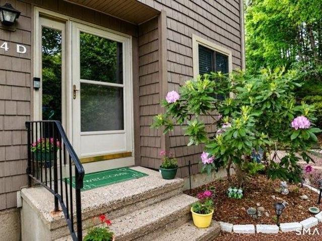 house with 2 bedroom, Stratford CT DS103436606