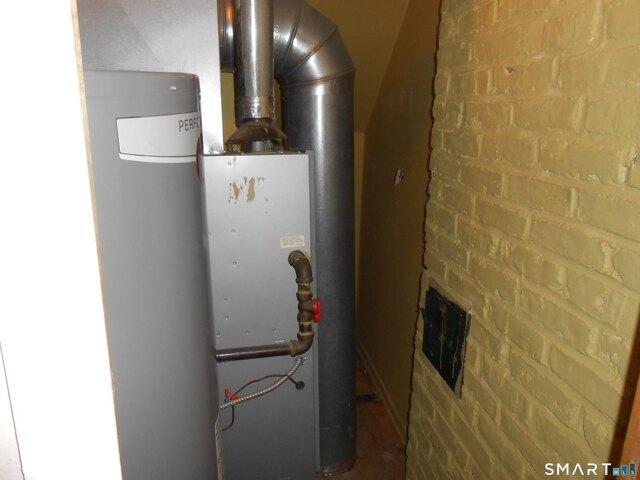 house with 2 bedroom, Stratford CT ES105125074