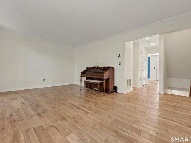 house with 2 bedroom, Stratford CT ES105140623