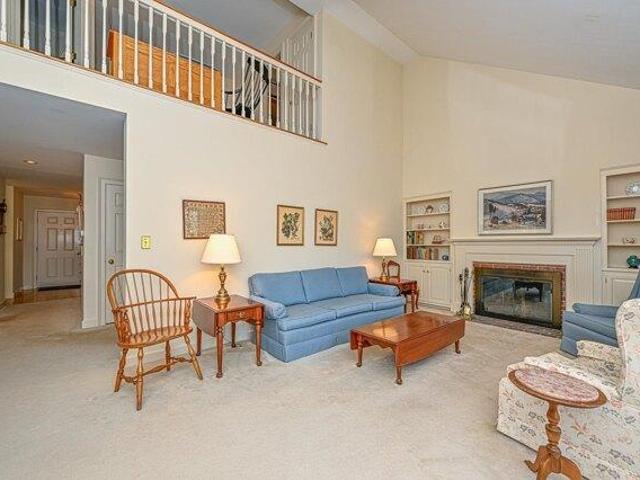 house with 2 bedroom, Stratham NH ES104352509