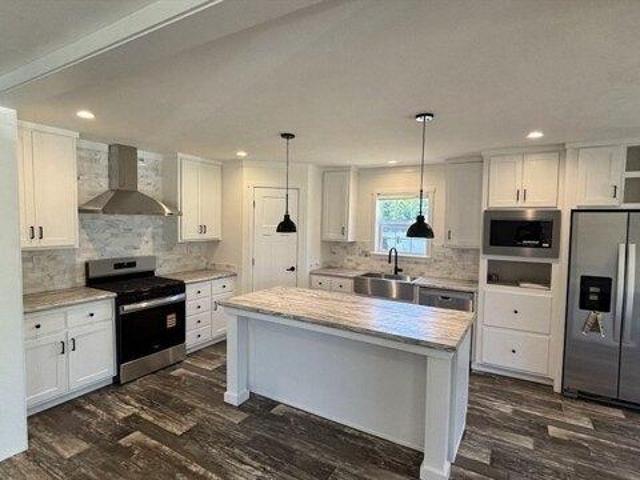 house with 2 bedroom, Sturbridge MA ES105061757