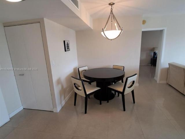 house with 2 bedroom, Sunny Isles Beach Fl FL DS102399165