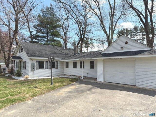 house with 2 bedroom, Suffield CT DLS102586359