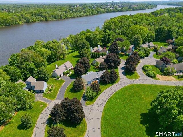 house with 2 bedroom, Suffield CT DS104149229