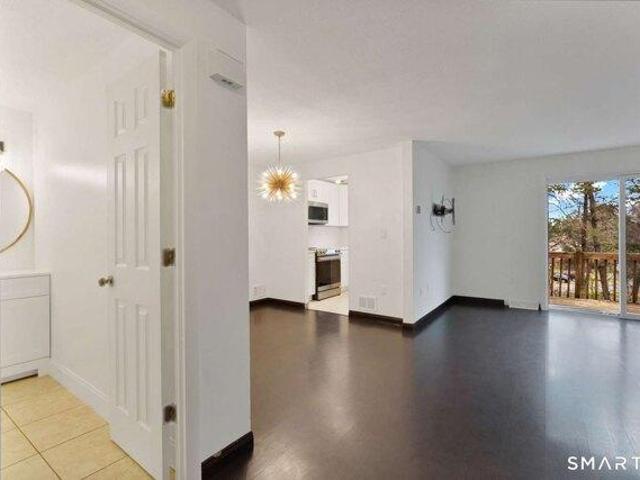 house with 2 bedroom, Suffield CT ES104078347