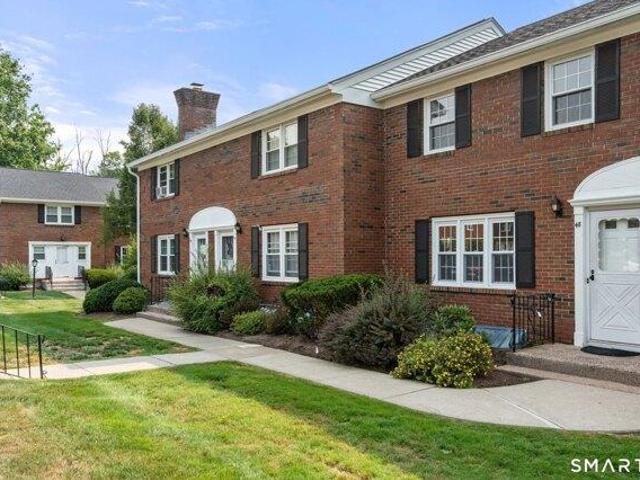 house with 2 bedroom, Suffield CT ES104757572