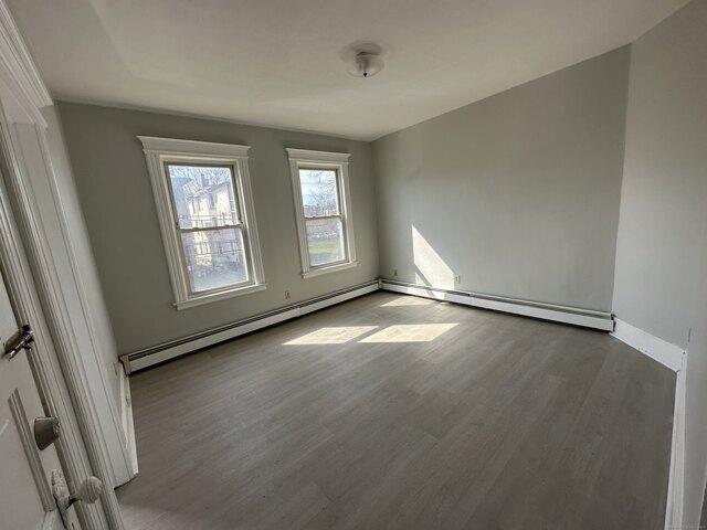 house with 36 bedroom, Hartford CT ES105116577
