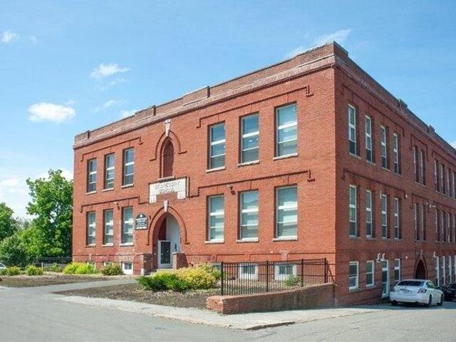 house with 38 bedroom, Haverhill MA DLS101858856
