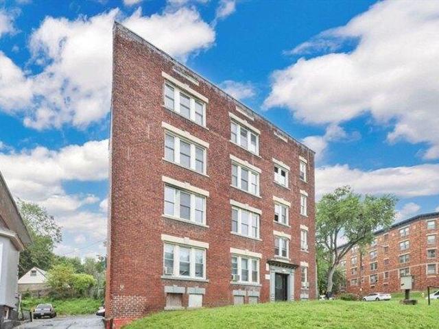 house with 32 bedroom, Springfield MA ES103158934