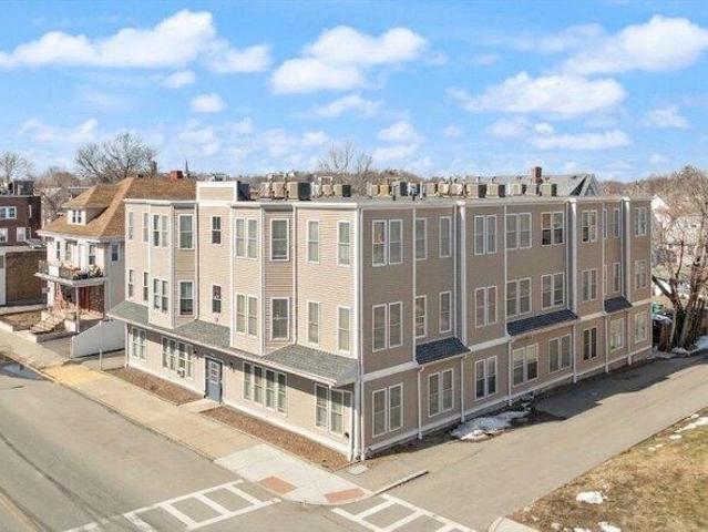 house with 33 bedroom, Lynn MA ES103431196